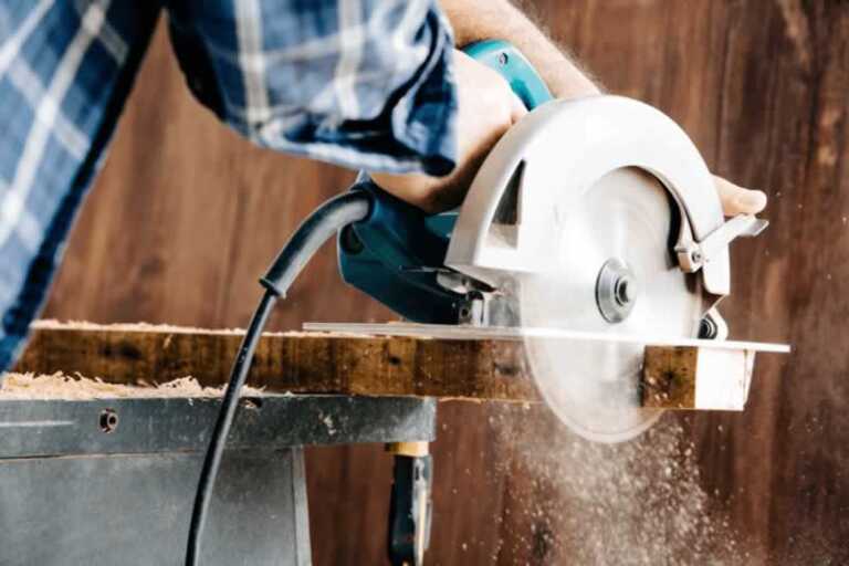 Safety measures to be taken by woodworkers | Handyman tips