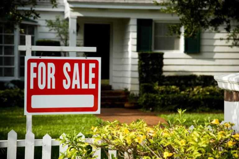 How to Take Great Photographs of Your House for Selling | Handyman tips
