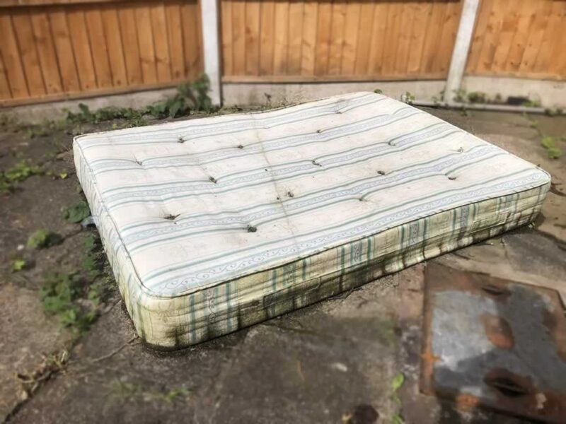 How to Get Rid of Your Old and Beat-Up Furniture Like a Pro